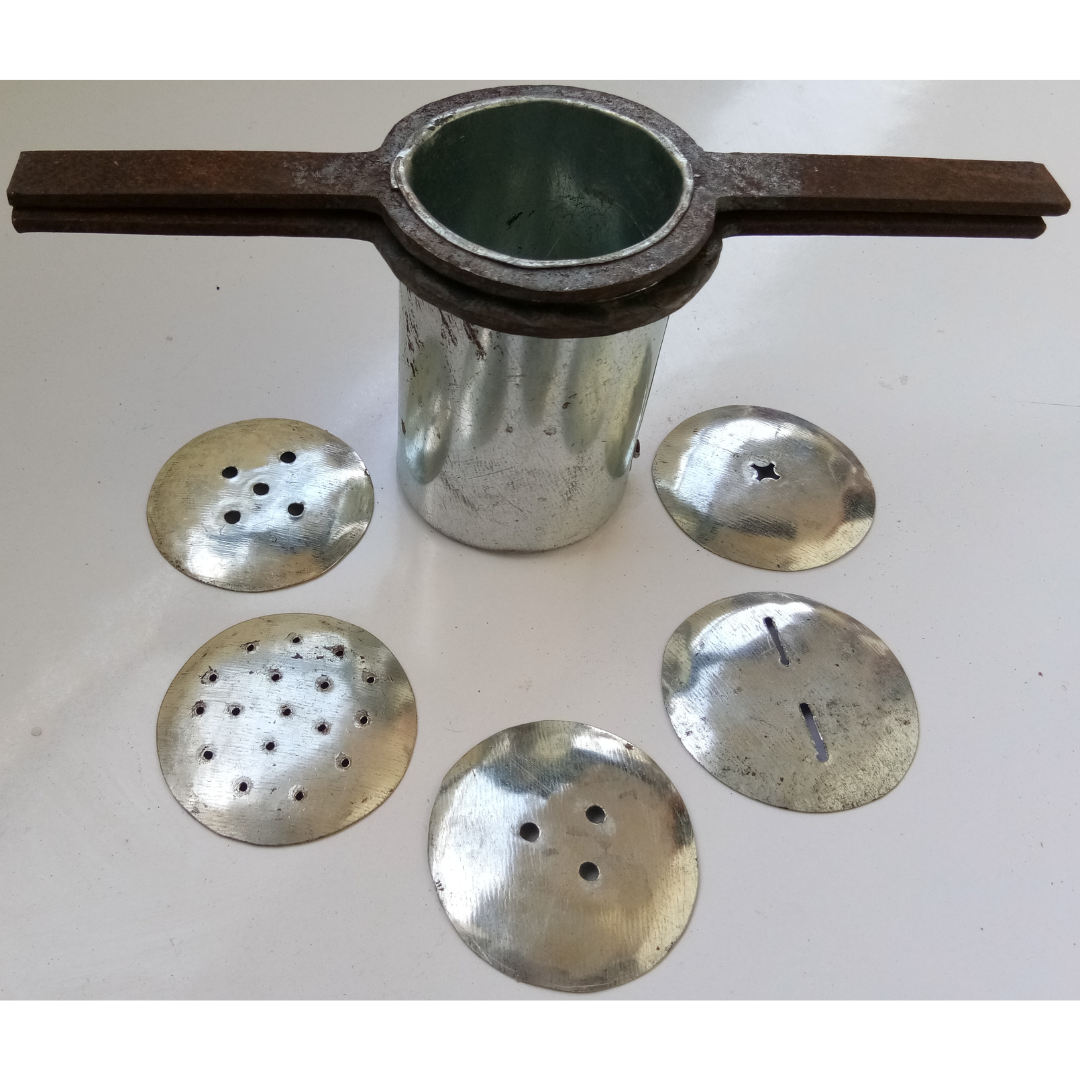 Handmade Galvanized Iron MURUKKU / CHAKLI / JANTHIKULU / SEV SANCHA ...